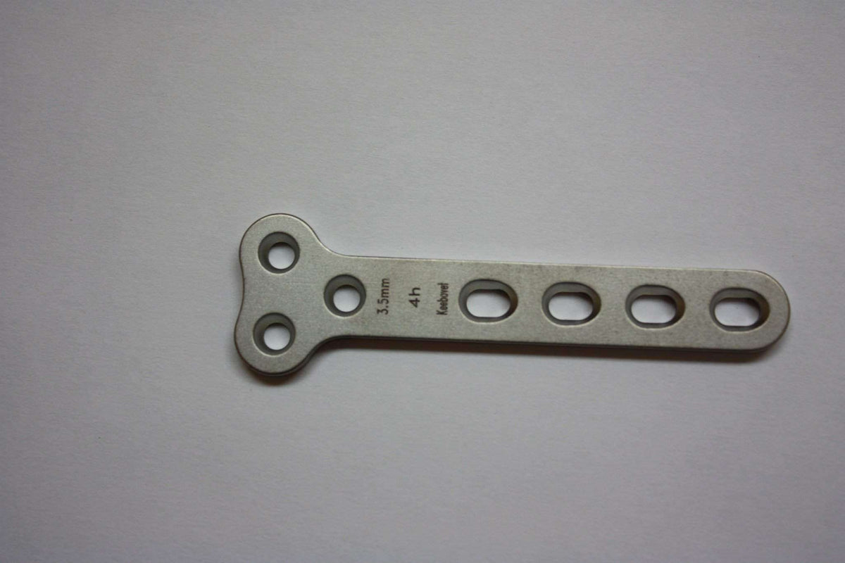 Veterinary Orthopedic TPLO plate 3.5mm | Bone Plates and Screws – KeeboMed