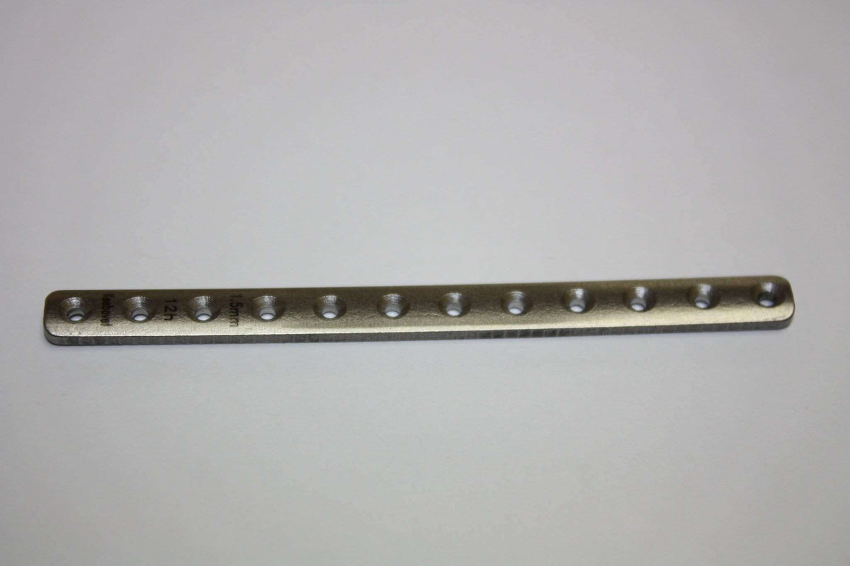 Orthopedic Bone Plates 1.5mm Premium Quality | Bones Plates and Screws ...