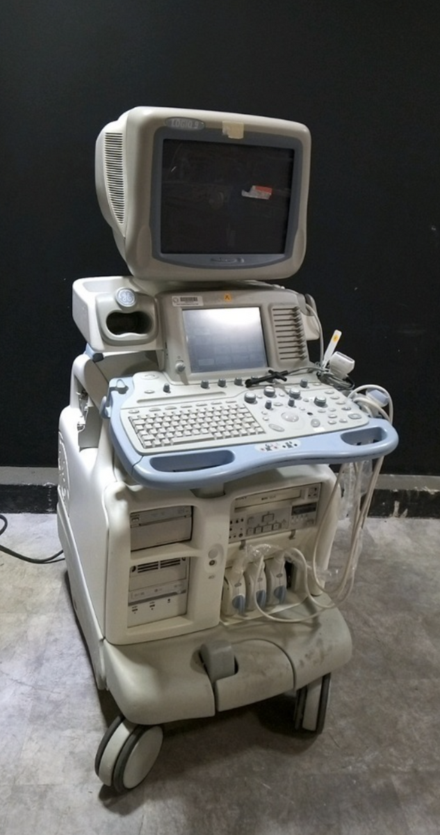 GE LOGIQ 9 ULTRASOUND MACHINE WITH 3 PROBES (M12L, E8C, 9L) 2005 – KeeboMed
