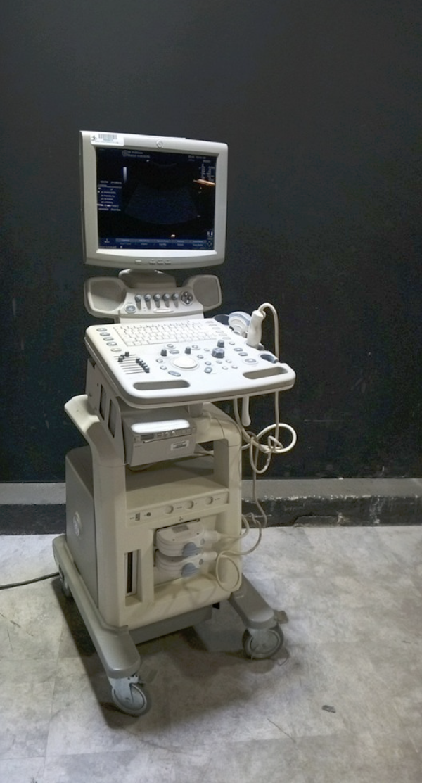 GE LOGIQ A5 ULTRASOUND MACHINE WITH 2 PROBES (4C, E8C) 2008 – KeeboMed